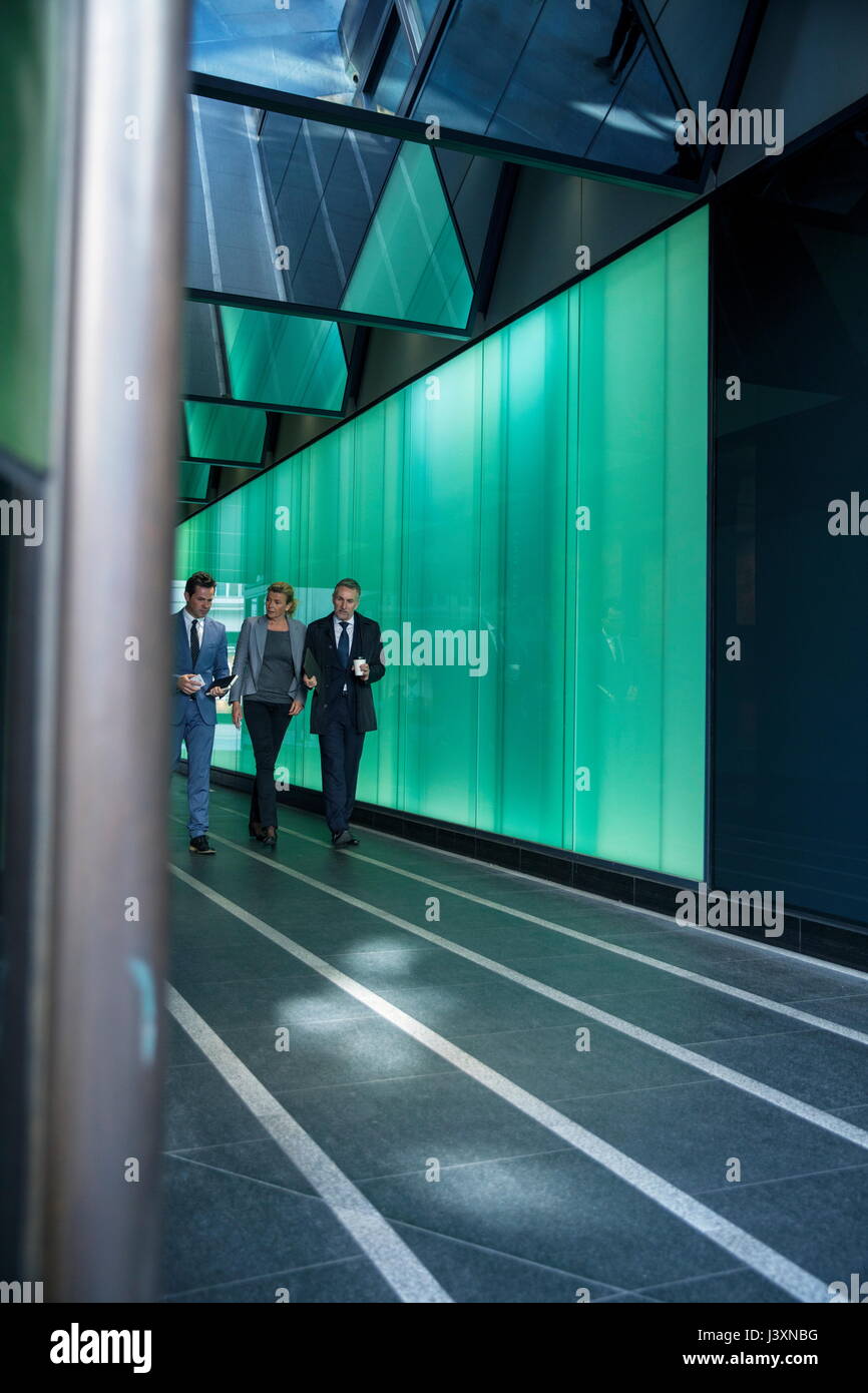 Modern glass building hi-res stock photography and images - Alamy