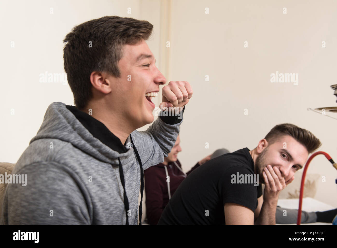 Group teenagers video game competitive hi-res stock photography and ...
