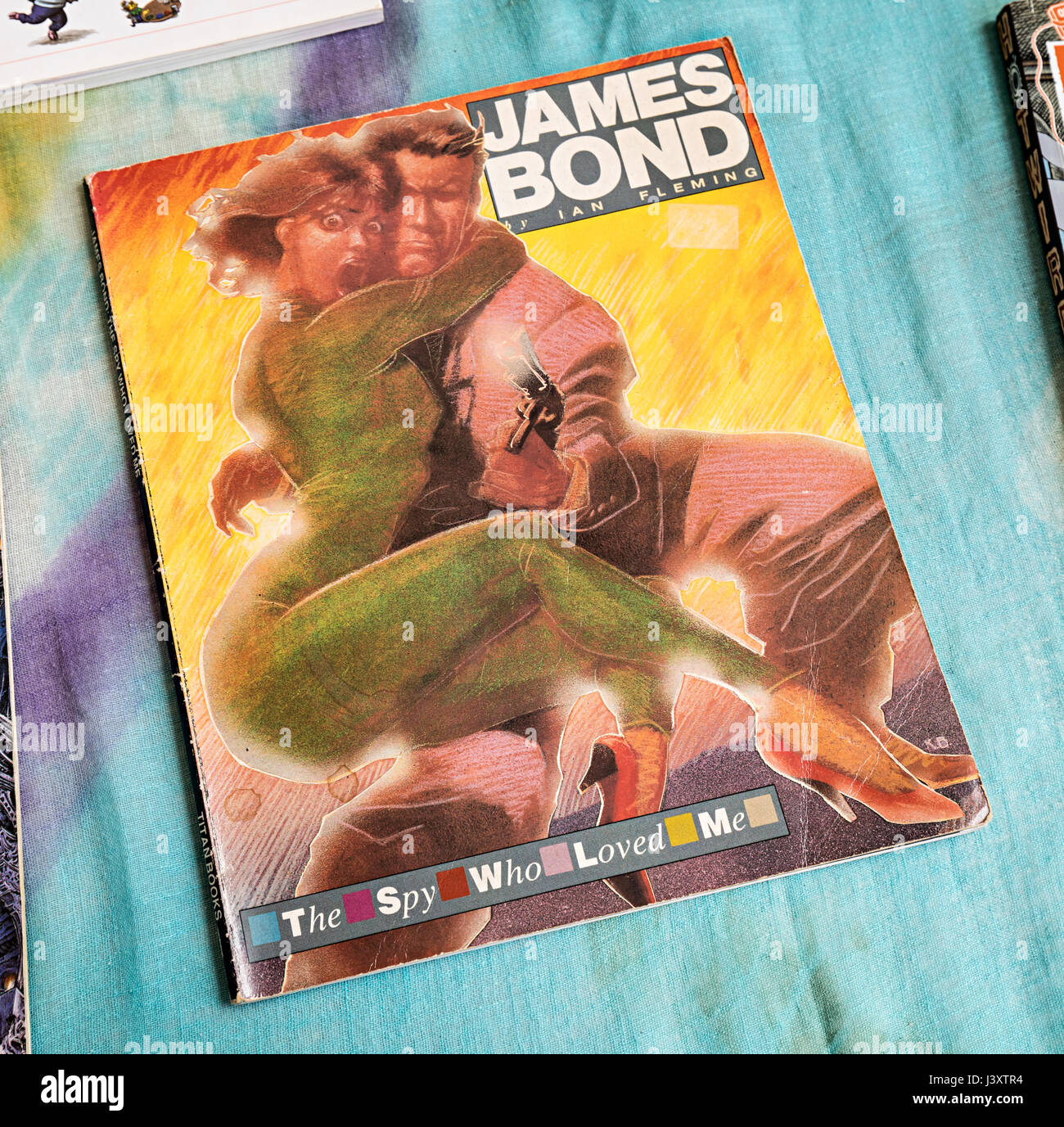 Comic book cover hi-res stock photography and images - Alamy