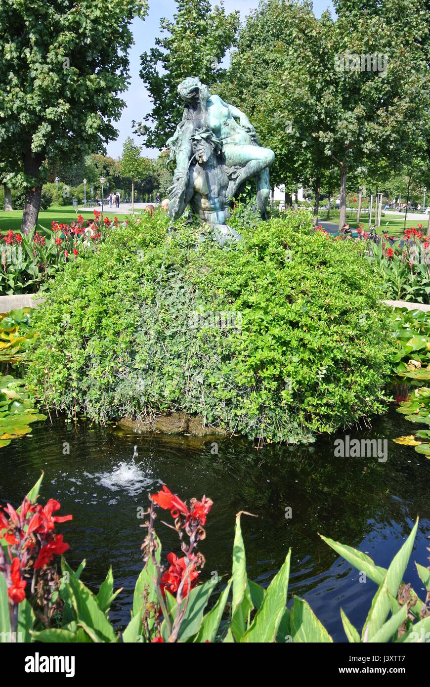 Water Fountain in Volksgarten, Vienna, Austria, Europe Stock Photo - Alamy