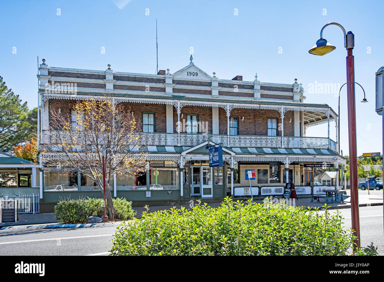 Australian pub architecture hi-res stock photography and images - Alamy