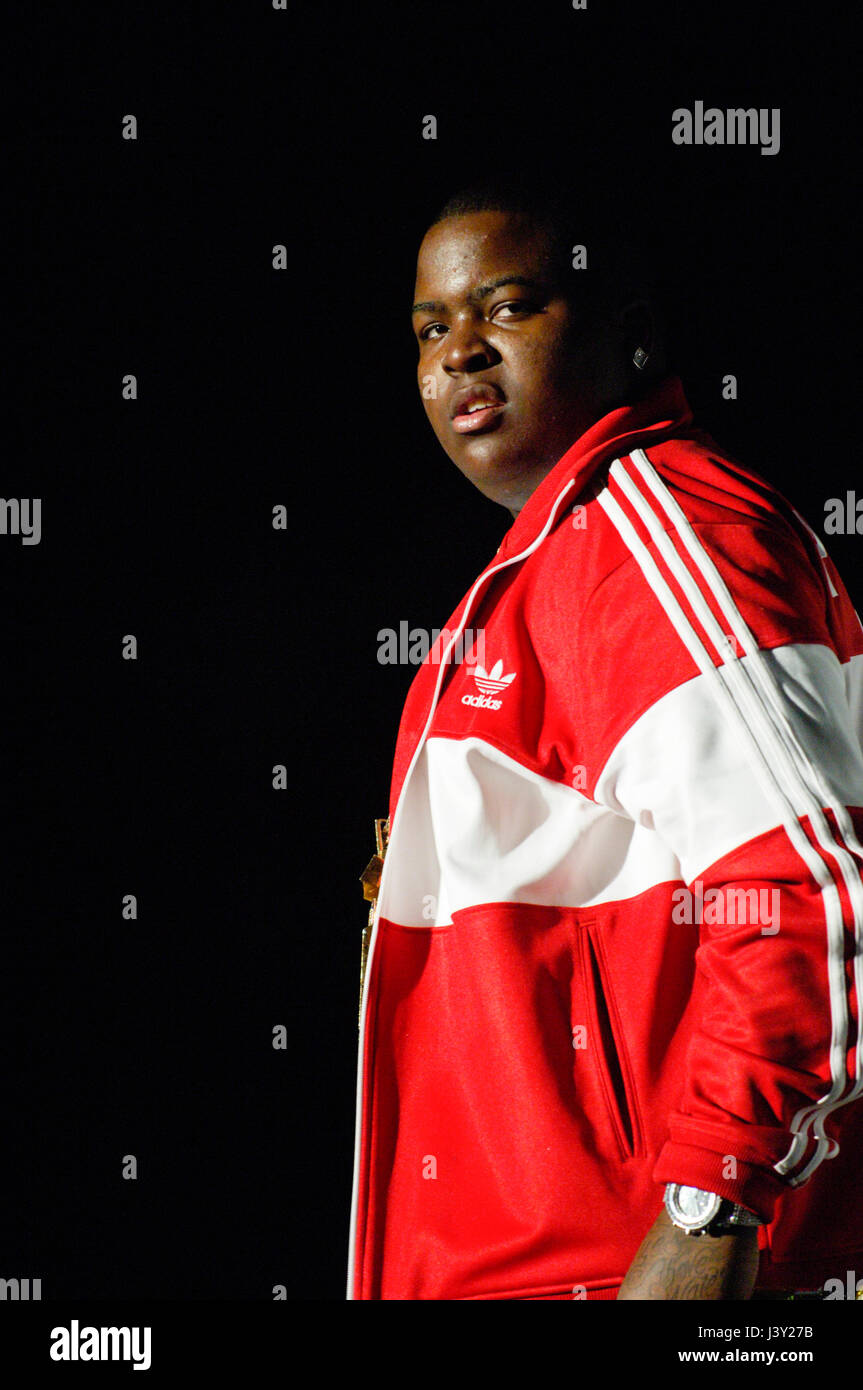 Sean Kingston performing at the Gibson Amphitheatre in Universal City ...