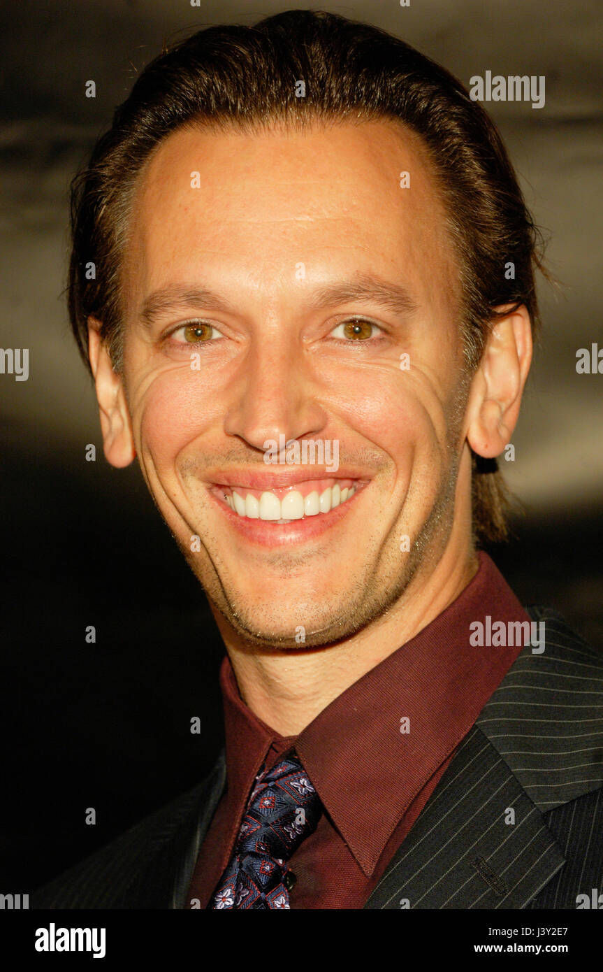 Steve Valentine arrives to the Hennessy Artistry Finale Event at ...