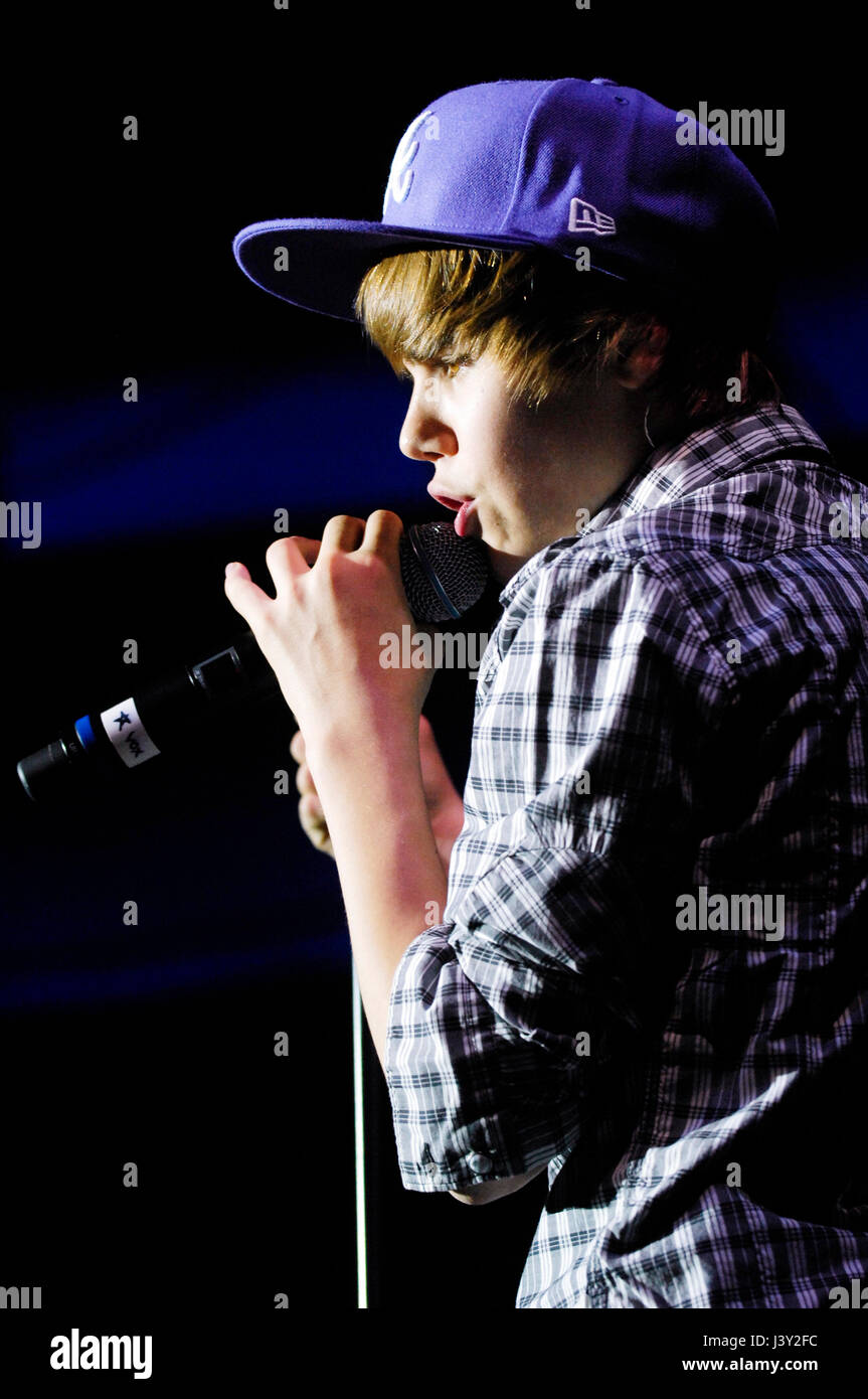 Justin Bieber performs at THe Hollywood Palladium on February 14, 2010 ...