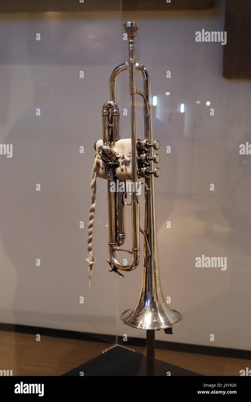 Stax hi-res stock photography and images - Alamy