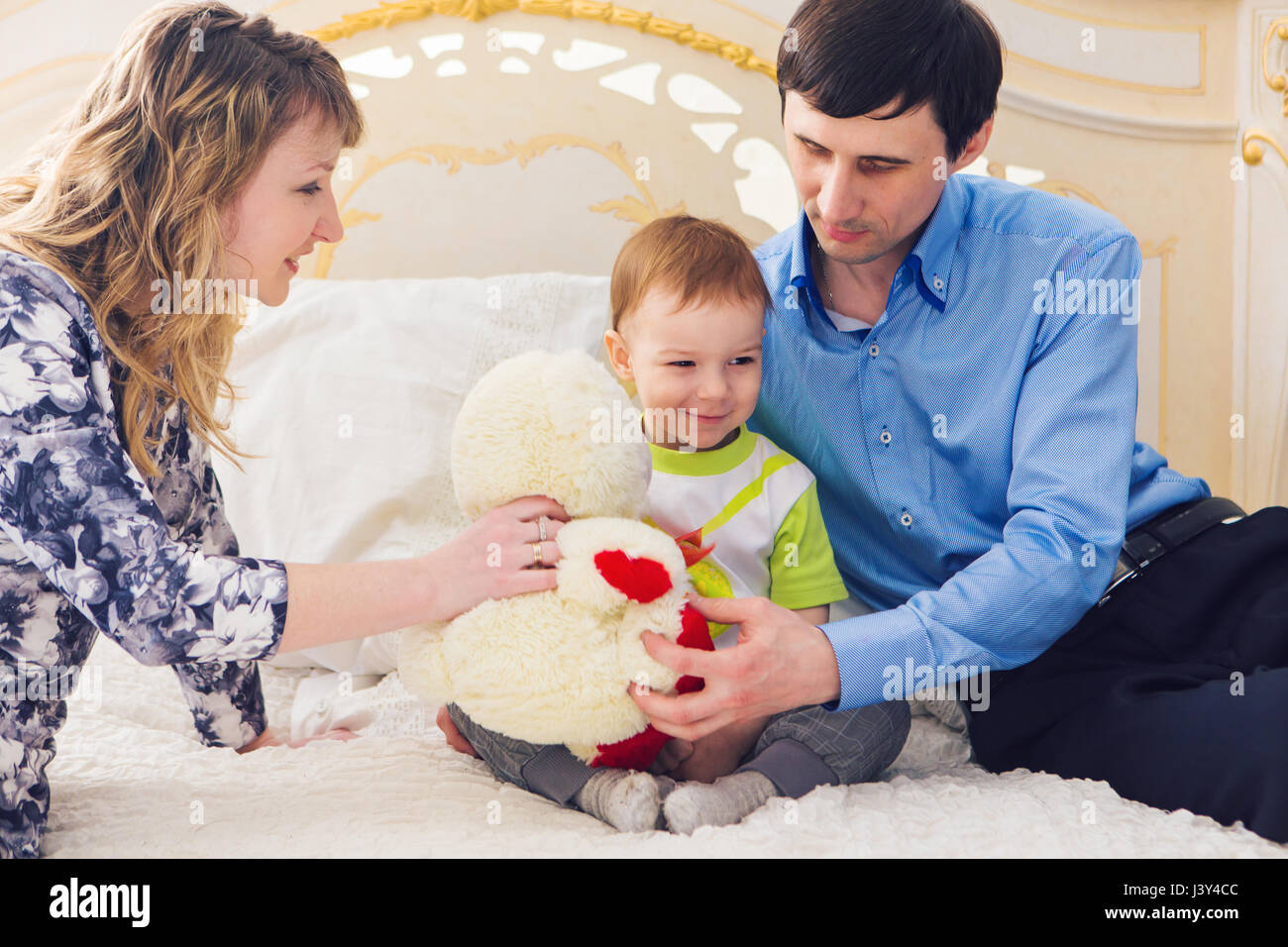 Family, parenthood and children concept - Close-up of happy mother ...