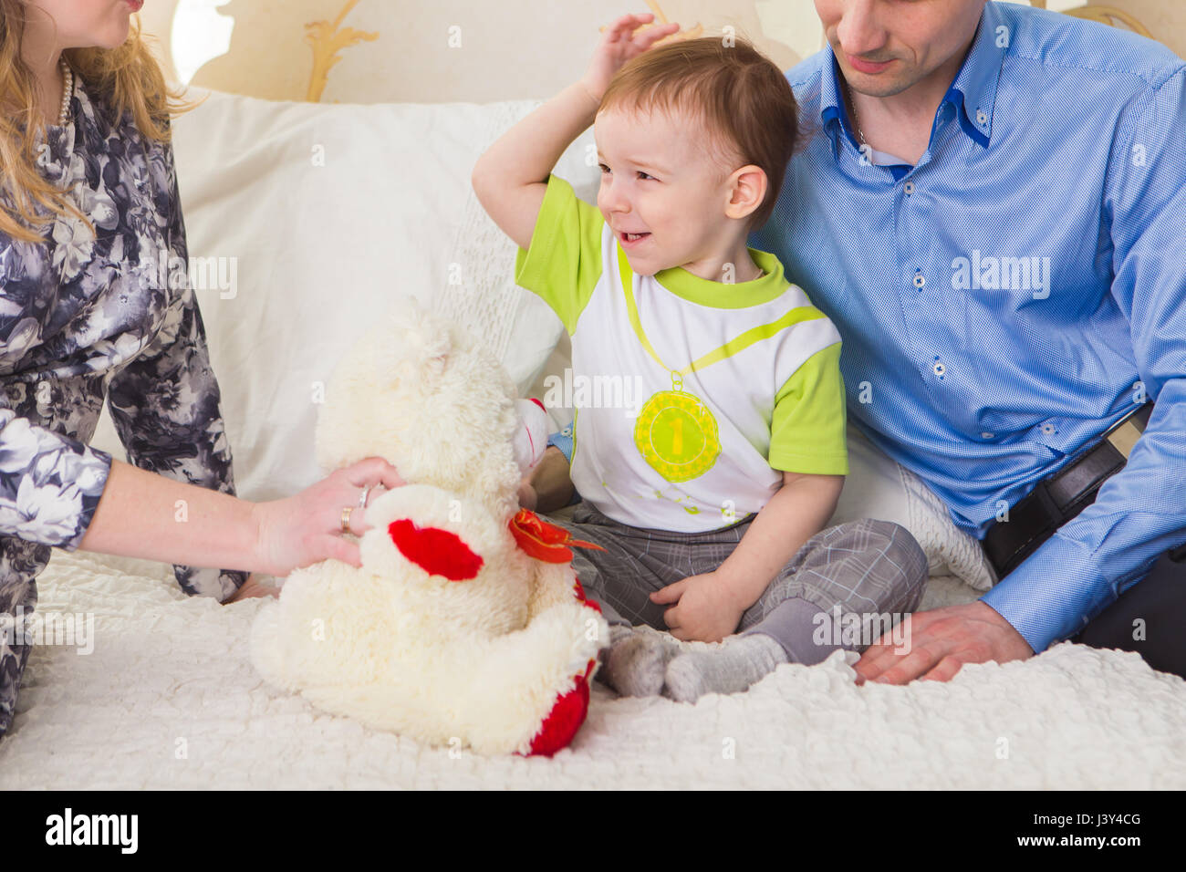 Family, parenthood and children concept - Close-up of happy mother ...