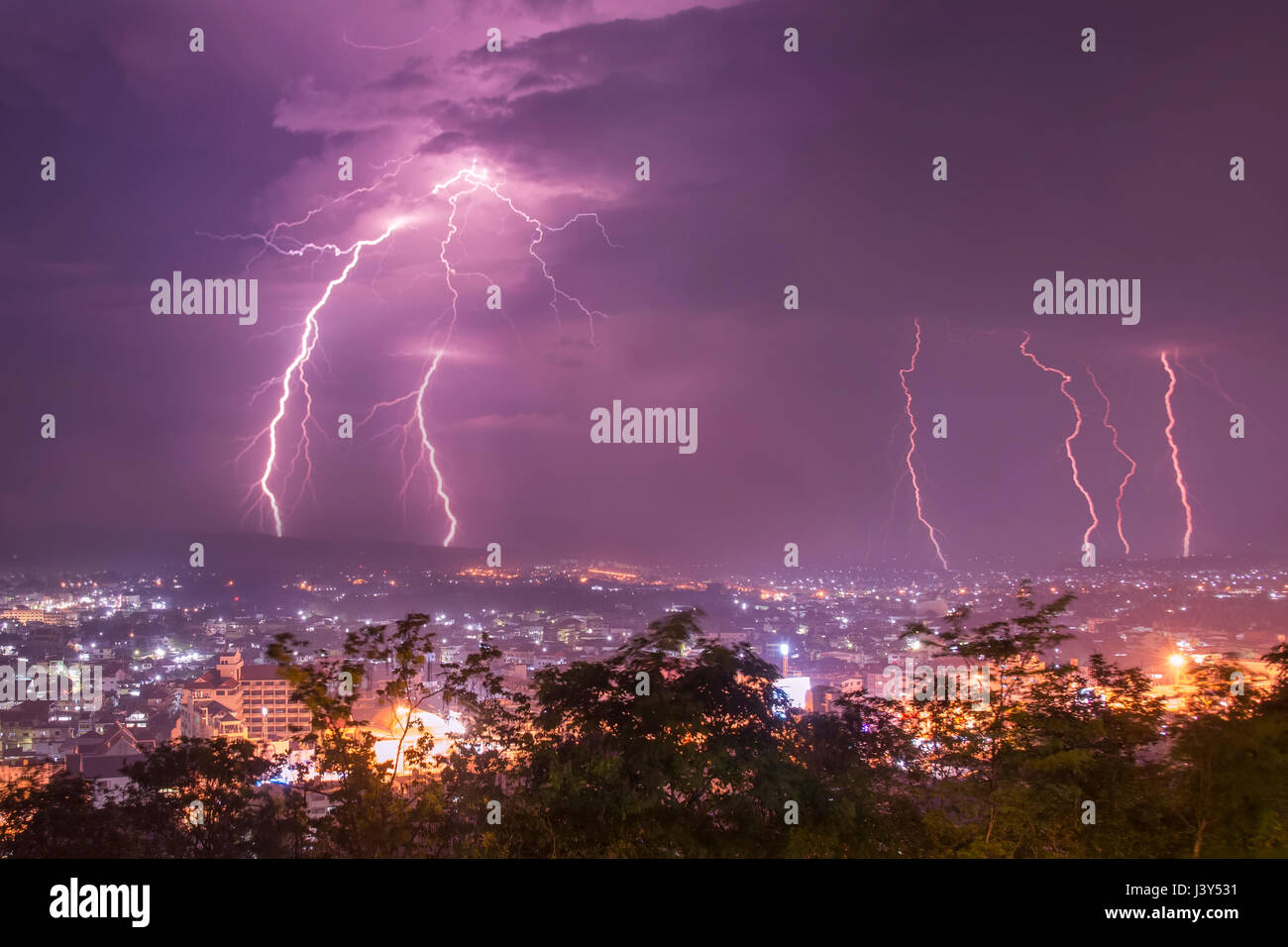 Night thunder hi-res stock photography and images - Alamy