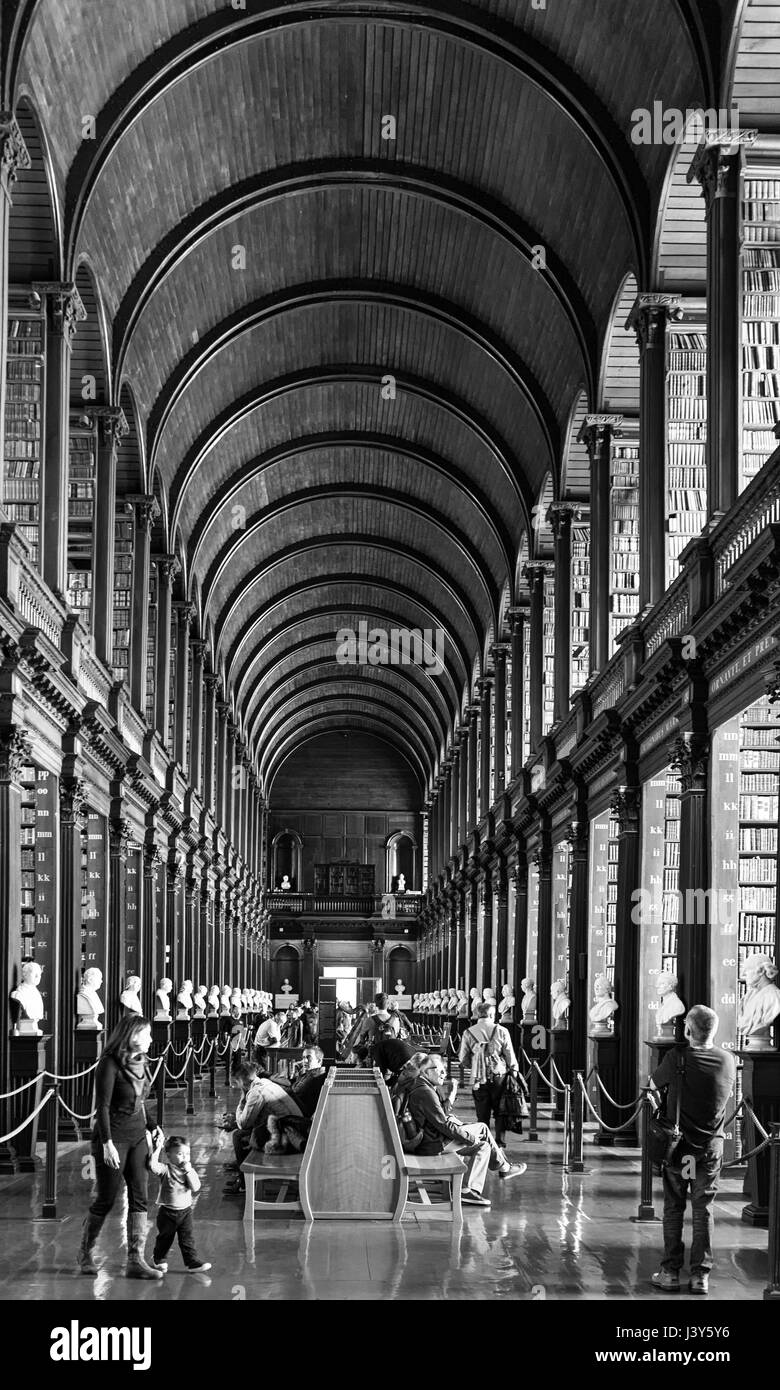 The old library, Trinity College, Dublin, Ireland Stock Photo - Alamy