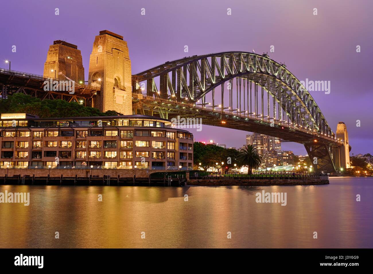 Sydney harbour bridge sunset hi-res stock photography and images - Alamy