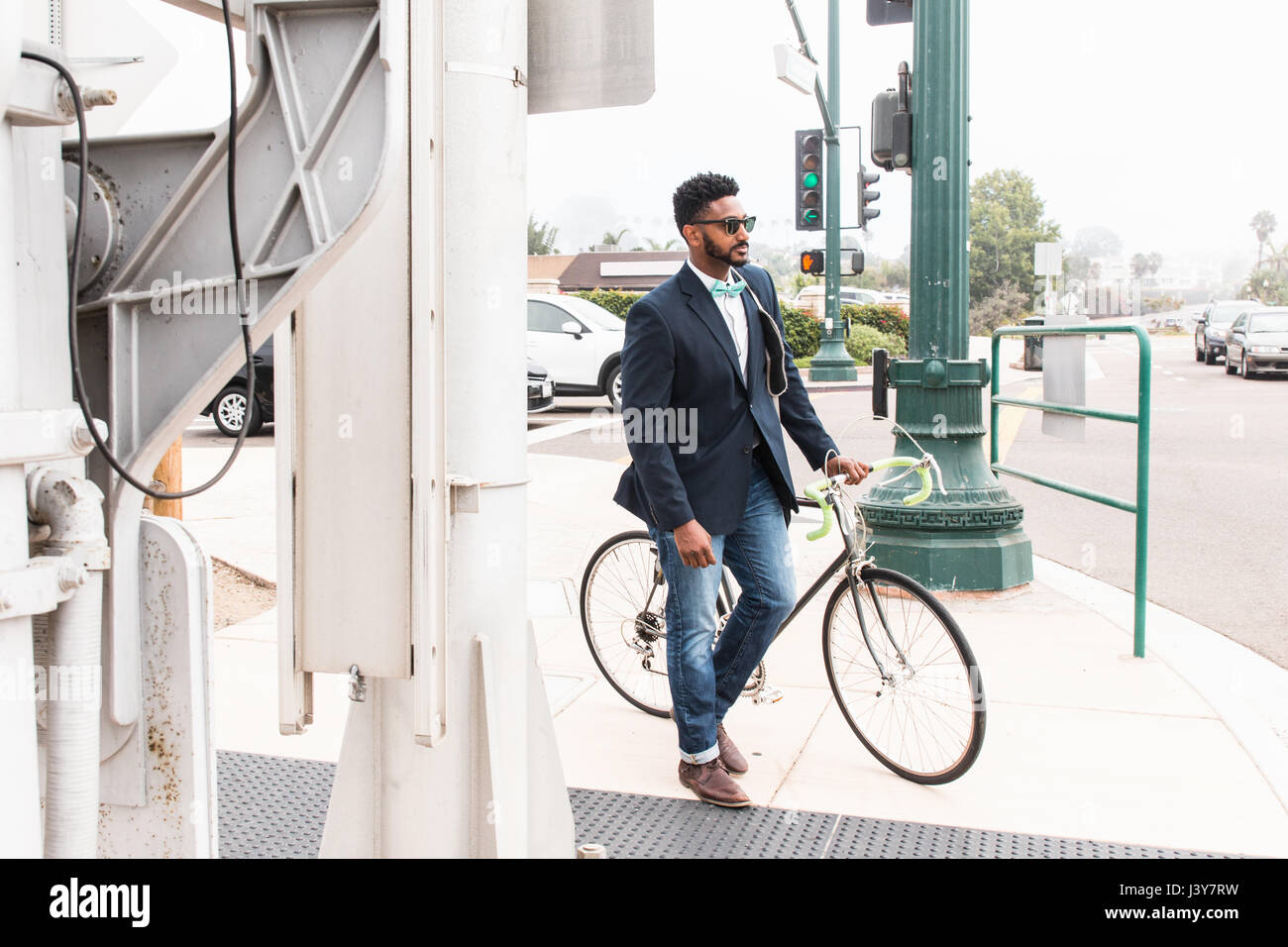 Bicycle on platform hi-res stock photography and images - Alamy