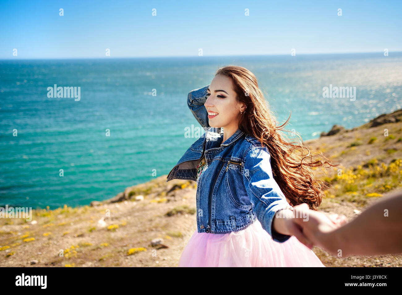 Woman follow silhouette hi-res stock photography and images - Alamy