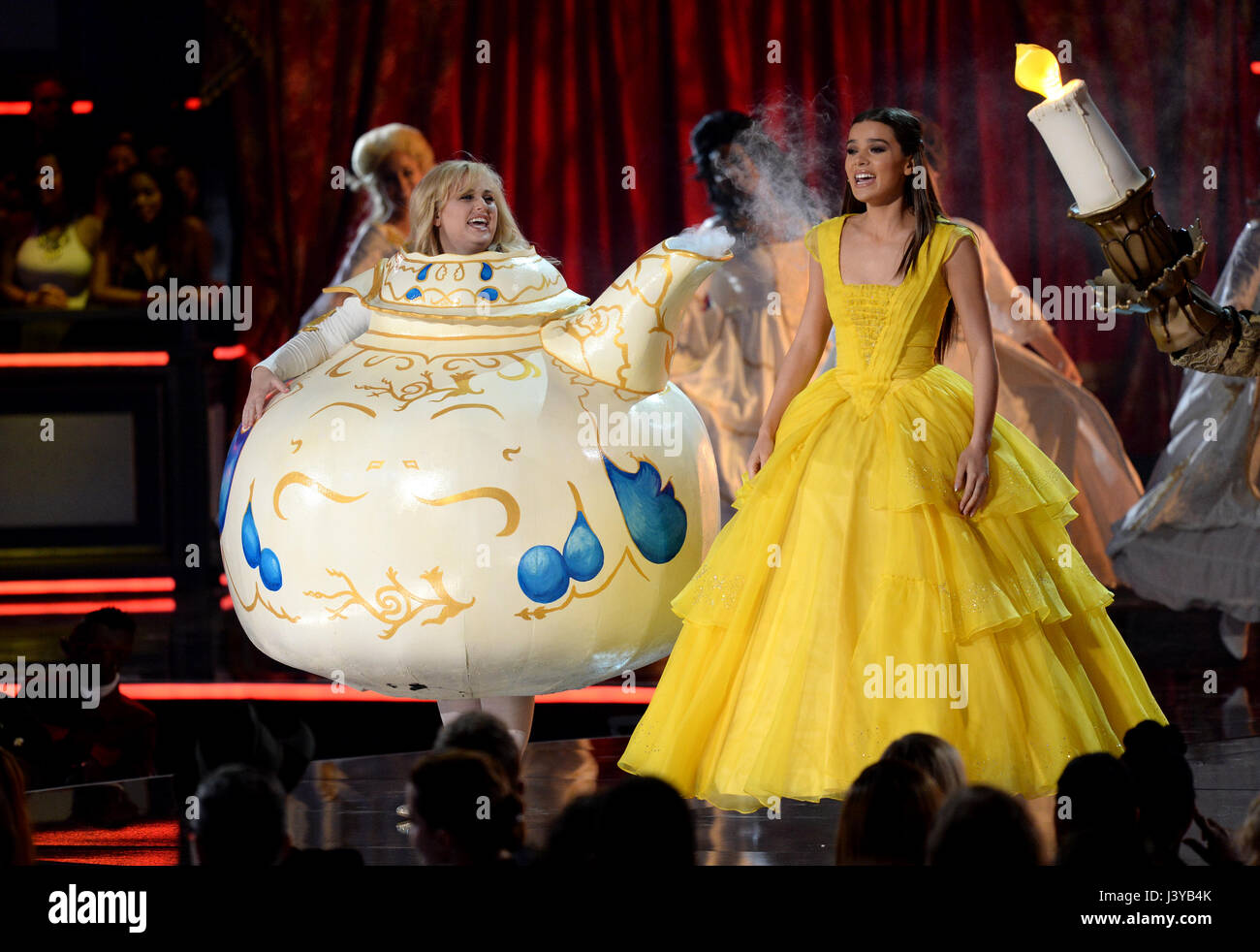 Rebel Wilson and Hailee Steinfeld perform on stage during the 2017 MTV ...