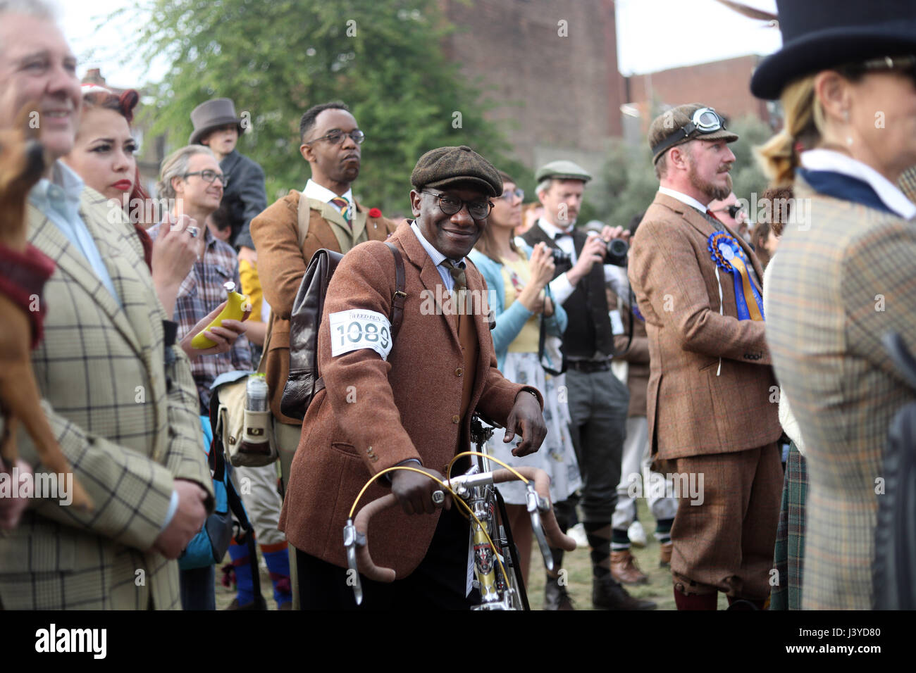 Pic shows: The Tweed Run 2017 - vintage bike rally Clerkenwell London ...
