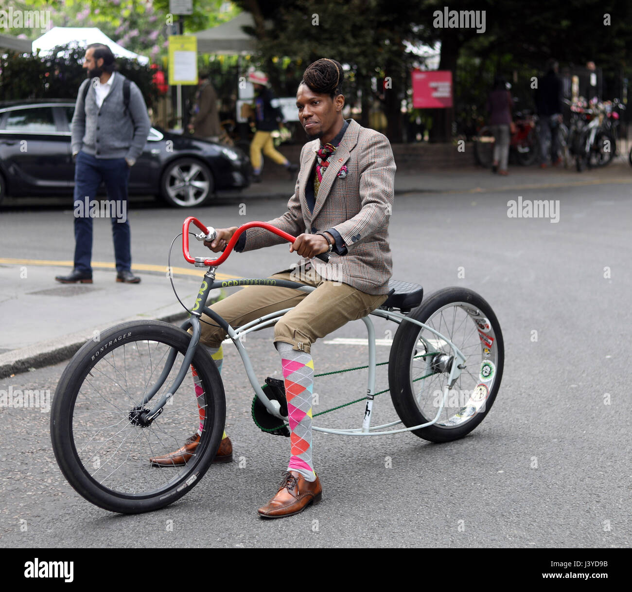 Pic shows: The Tweed Run 2017 - vintage bike rally Clerkenwell London ...