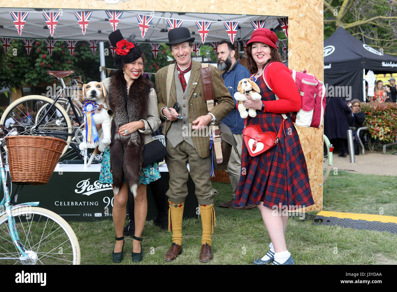 Pic shows: The Tweed Run 2017 - vintage bike rally Clerkenwell London ...