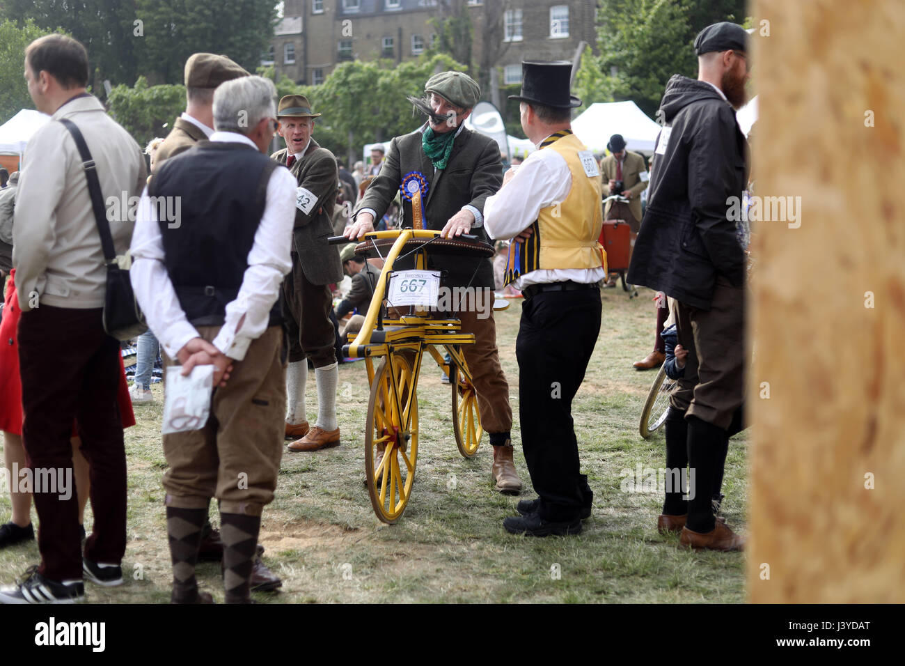 Pic shows: The Tweed Run 2017 - vintage bike rally Clerkenwell London ...