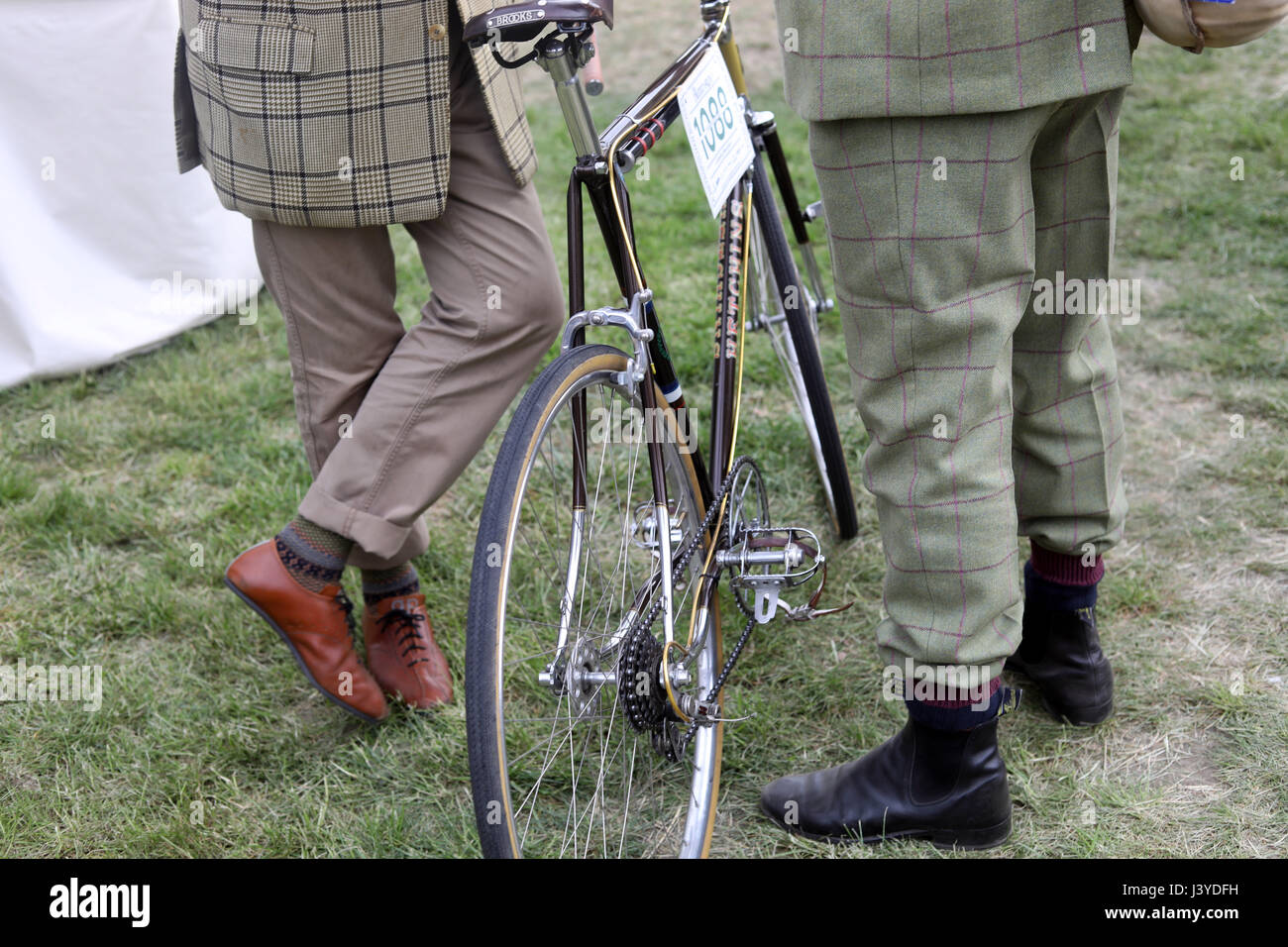 Pic shows: The Tweed Run 2017 - vintage bike rally Clerkenwell London 8 ...
