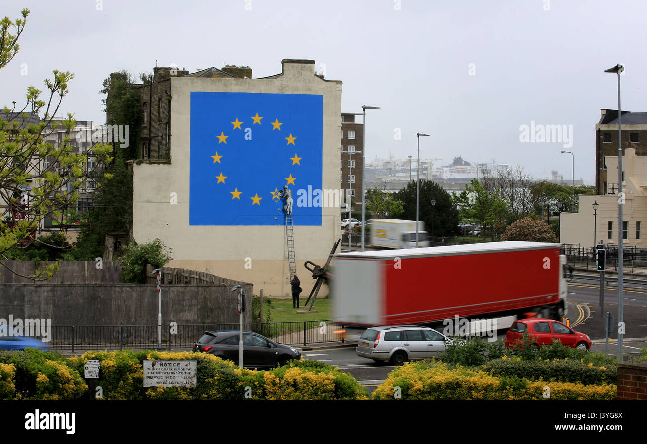 Banksy uk flag hi-res stock photography and images - Alamy
