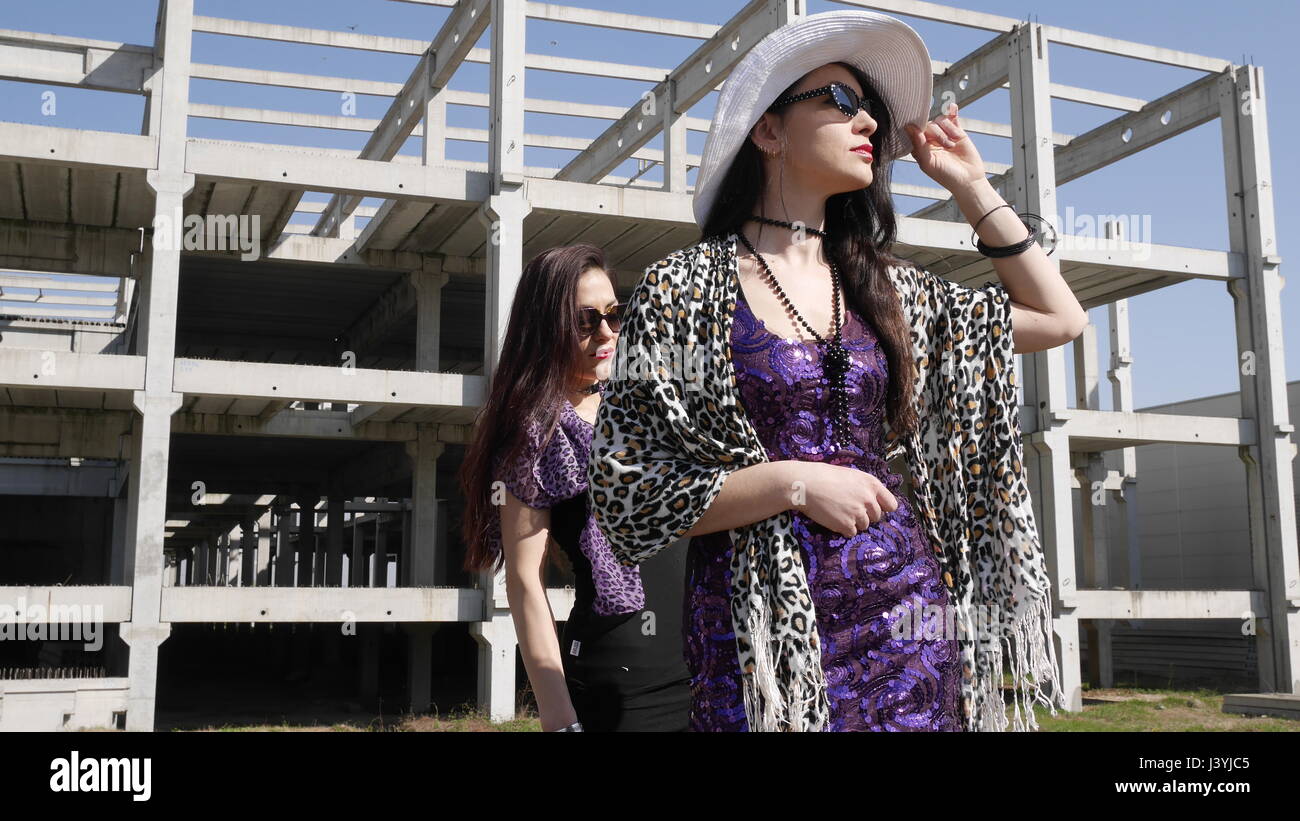 Retro tyle elegant models outdoor Stock Photo - Alamy