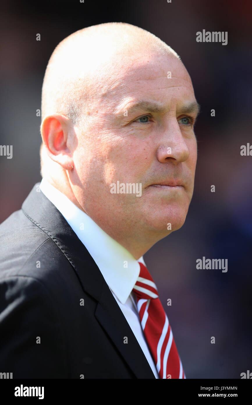 Nottingham Forest manager Mark Warburton Stock Photo - Alamy