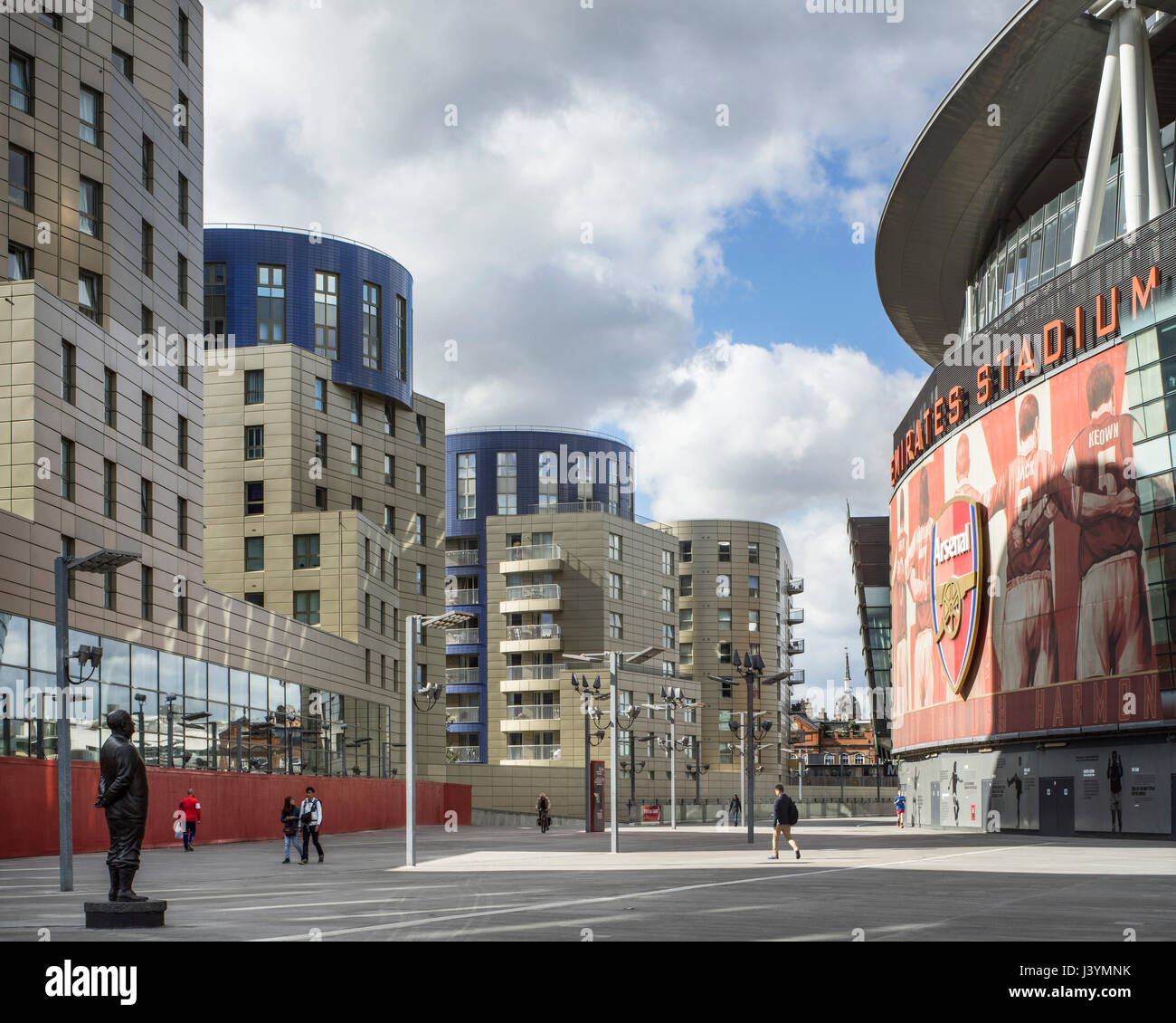 Pedestrianised area between Emirates Stadium and modern housing ...