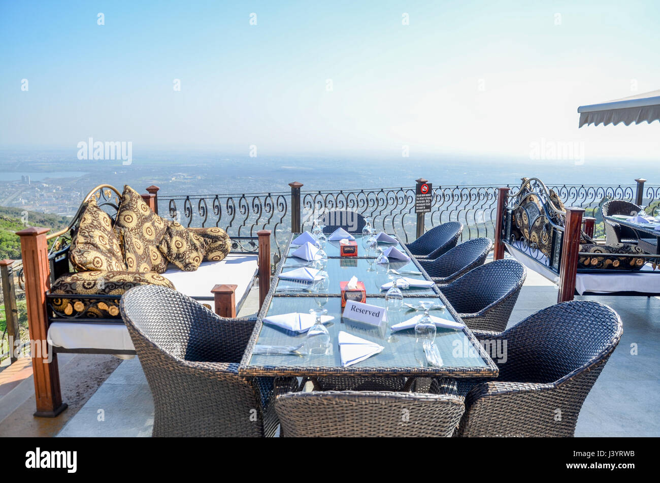 Restaurant islamabad pakistan hi-res stock photography and images - Alamy