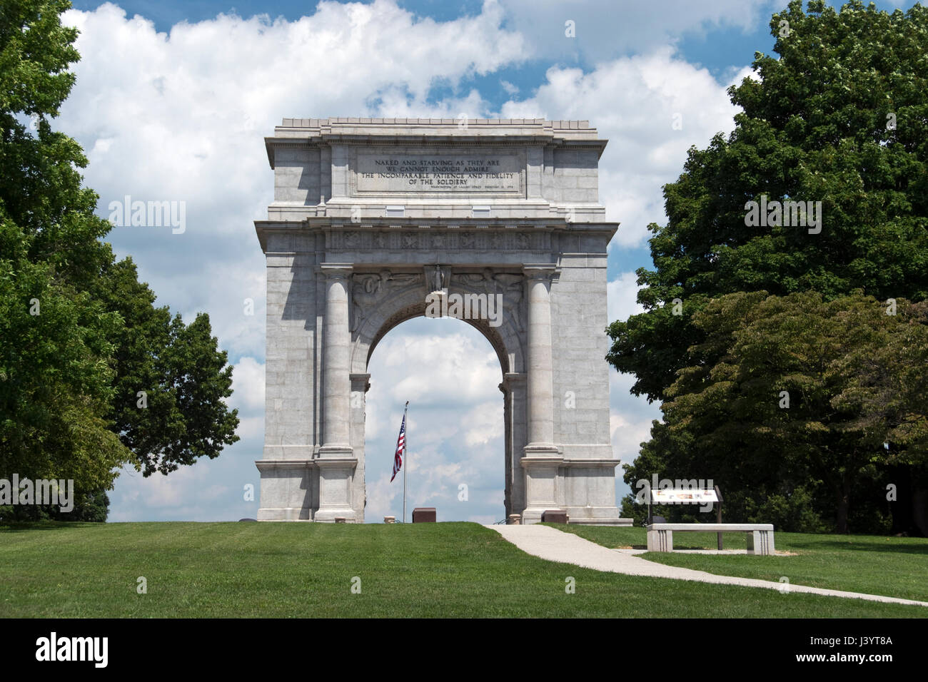 The Nat. Memorial Arch dedicated to the officers and soldiers of the ...