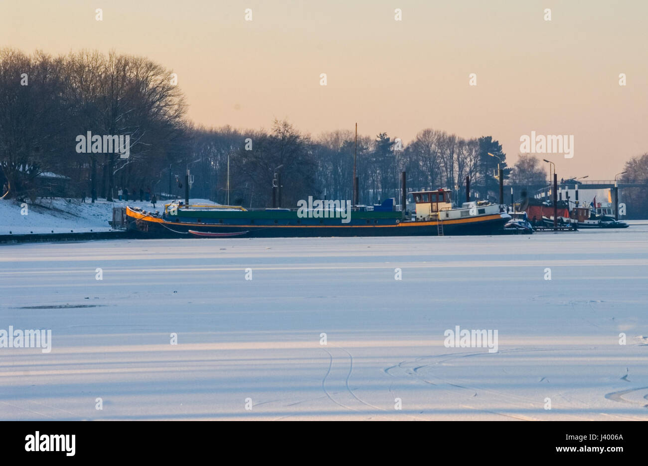 Icebound Ship High Resolution Stock Photography and Images - Alamy