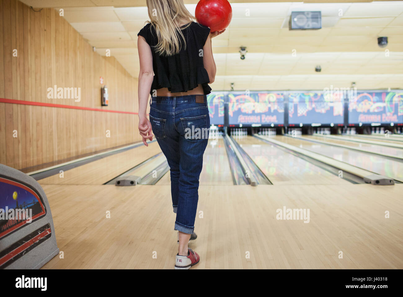 Bowling Alley Back Stock Photos & Bowling Alley Back Stock Images - Alamy