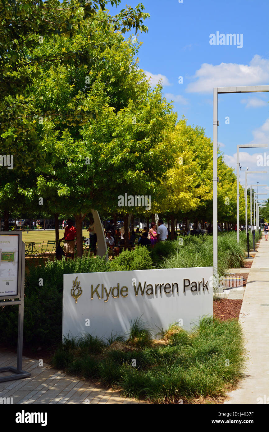The entry to Klyde Warren Park built above the recessed Woodall Rodgers ...