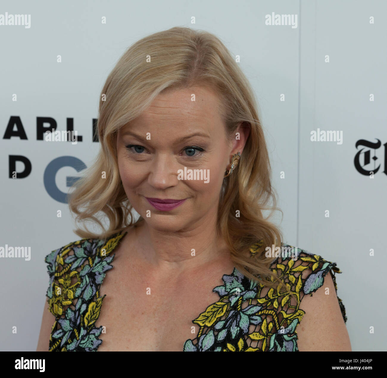 Samantha mathis actress hi-res stock photography and images - Alamy