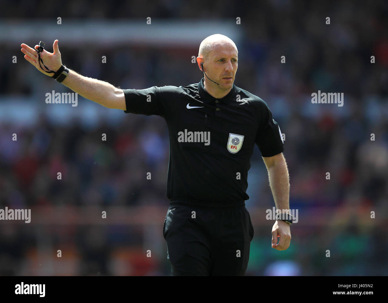 Match referee Andrew Davies Stock Photo - Alamy