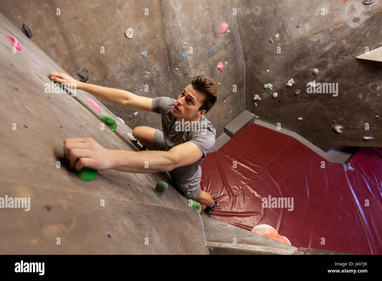 Indoor bouldering hi-res stock photography and images - Alamy