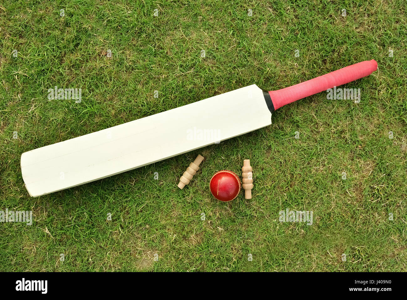 Cricket equipment hi-res stock photography and images - Alamy