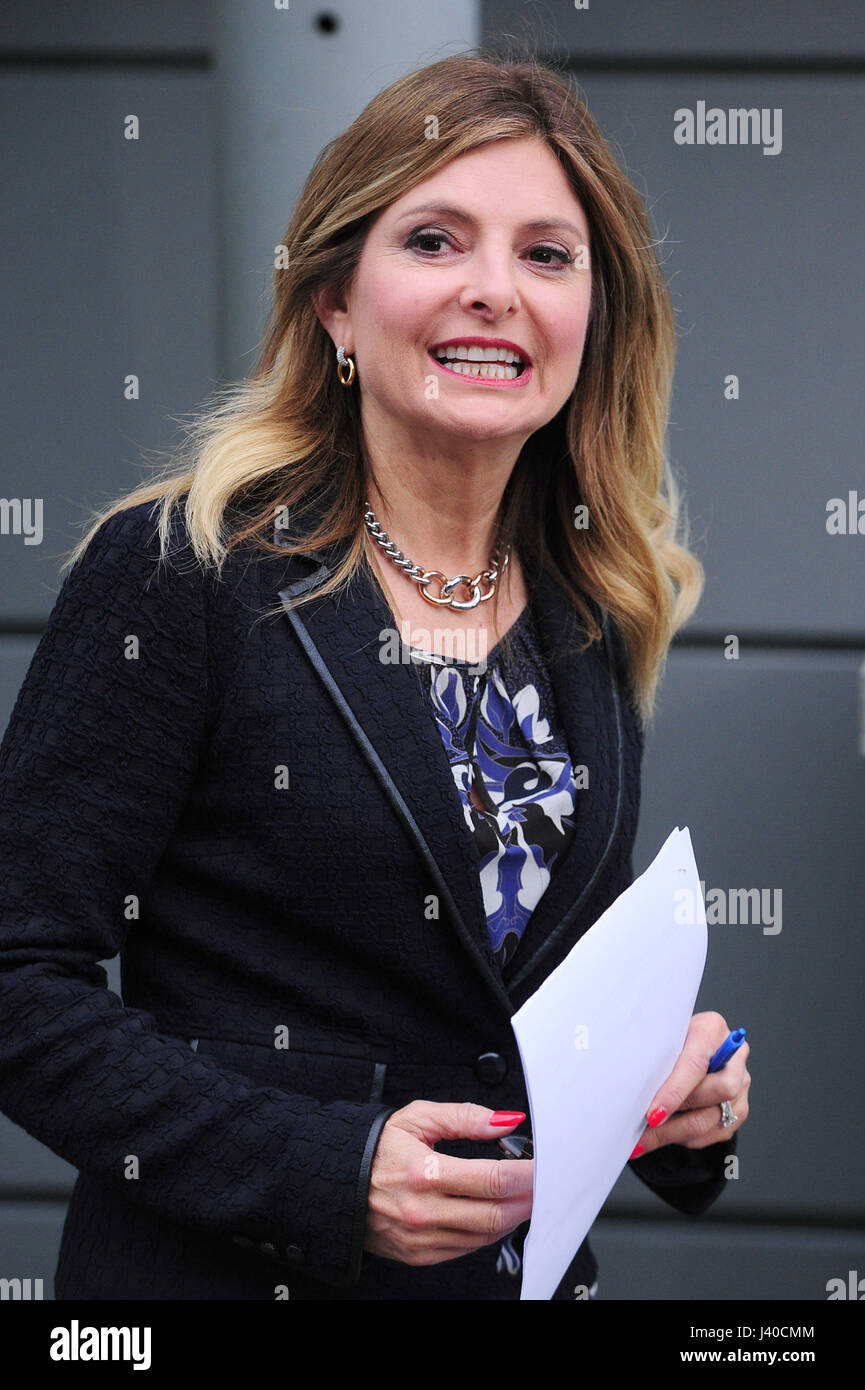 Lisa bloom hi-res stock photography and images - Alamy