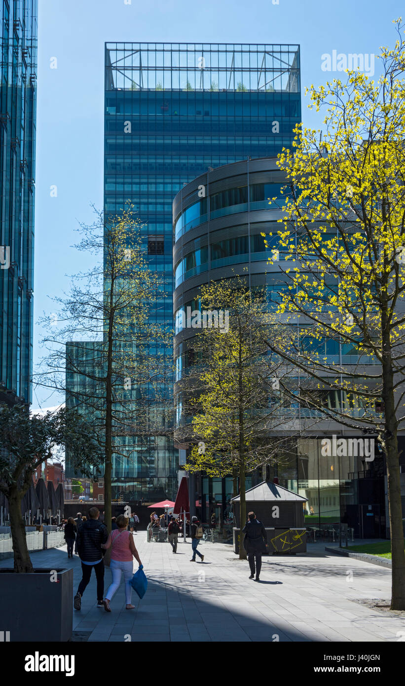 The No.1 Spinningfields building over Hardman Square, Spinningfields ...