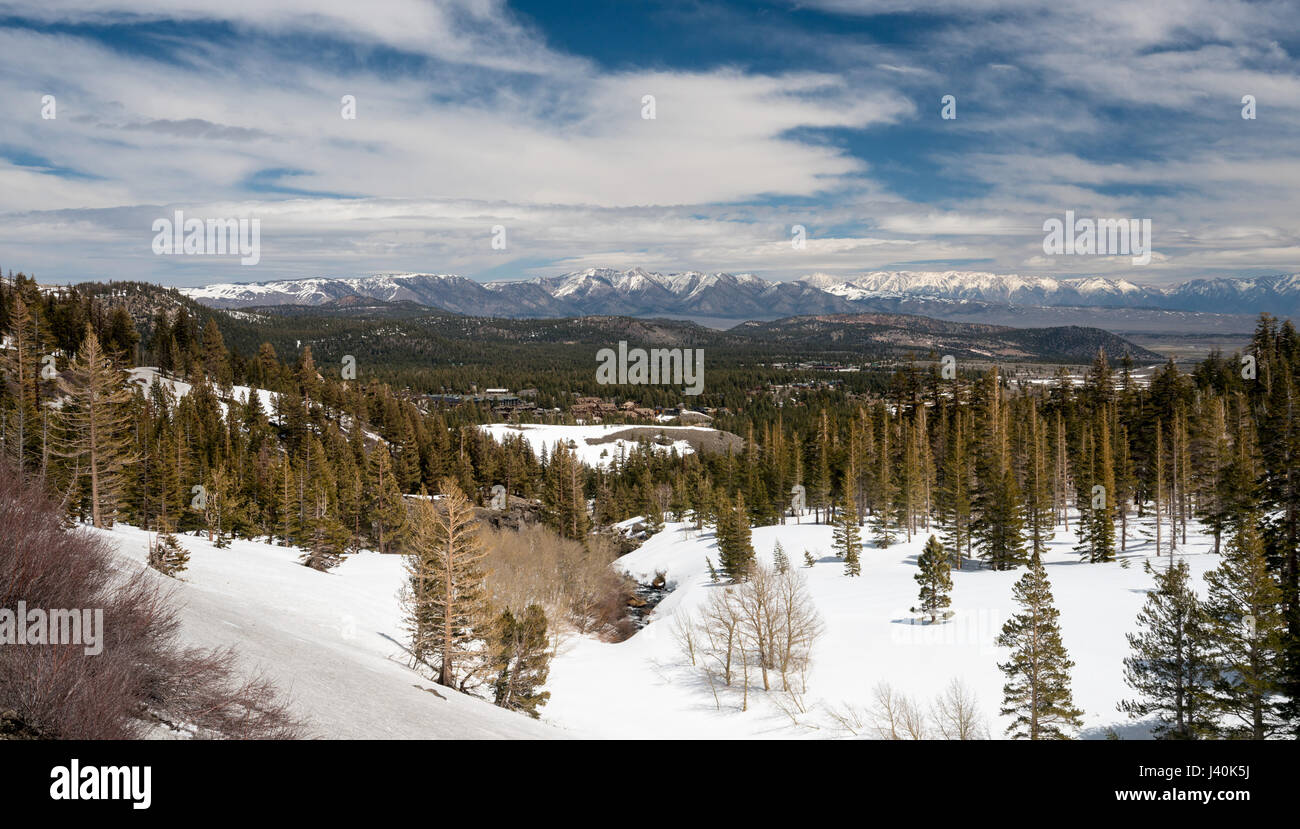 Panorama of Sierra Nevada mountains and Mammoth lakes Stock Photo - Alamy