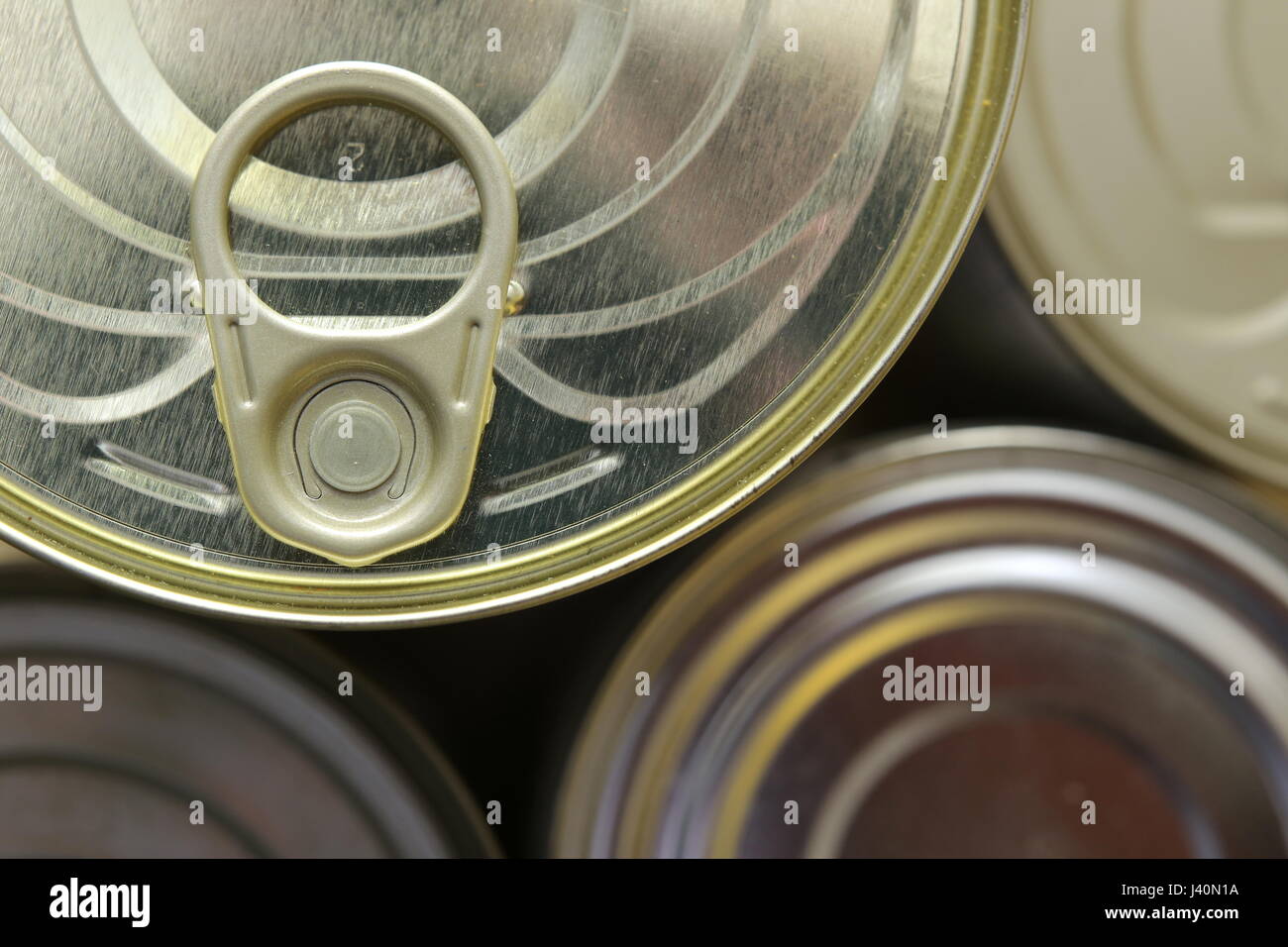 Steel cans hi-res stock photography and images - Alamy