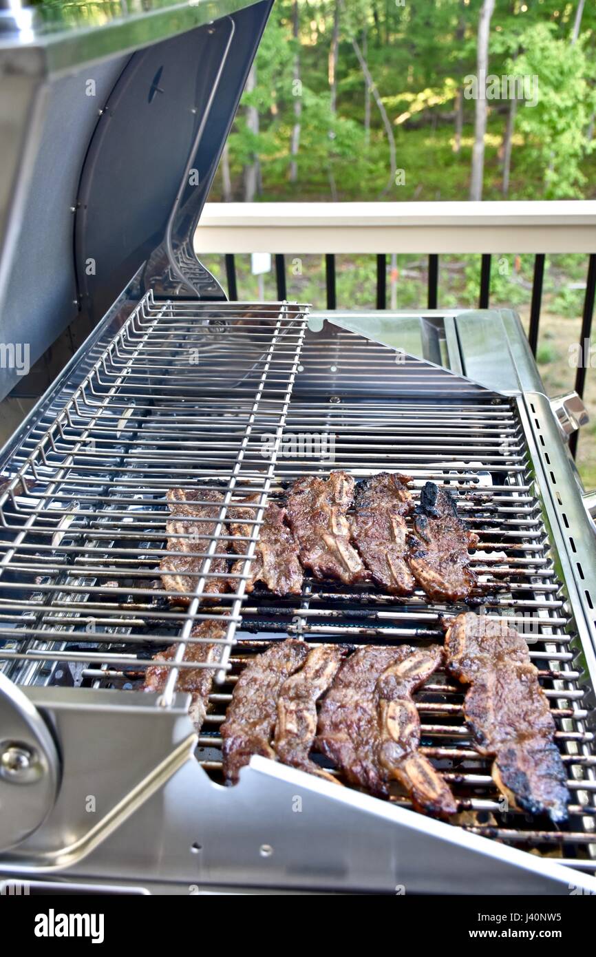 Korean short ribs barbecue hi-res stock photography and images - Alamy