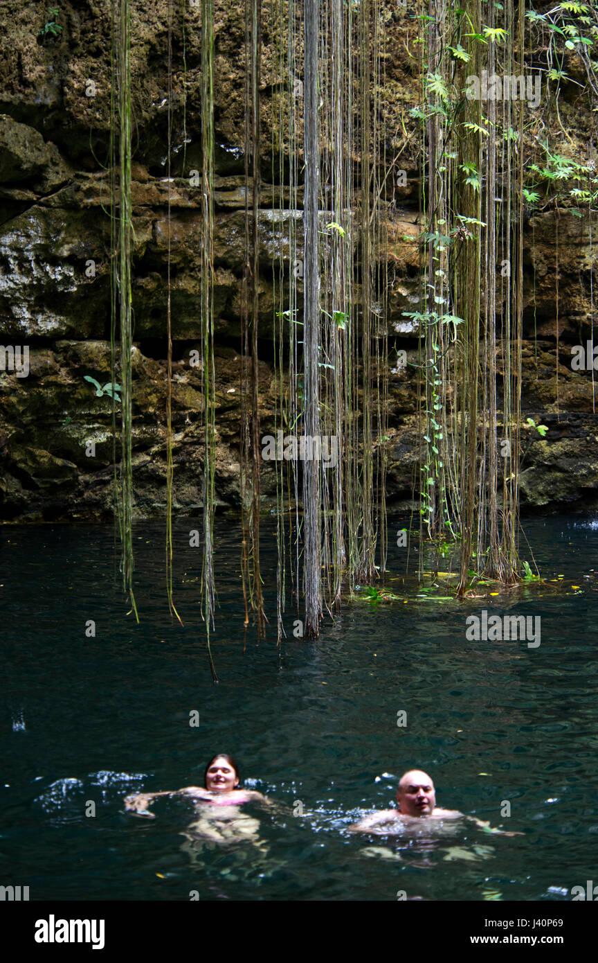 Ikil cenote hi-res stock photography and images - Alamy
