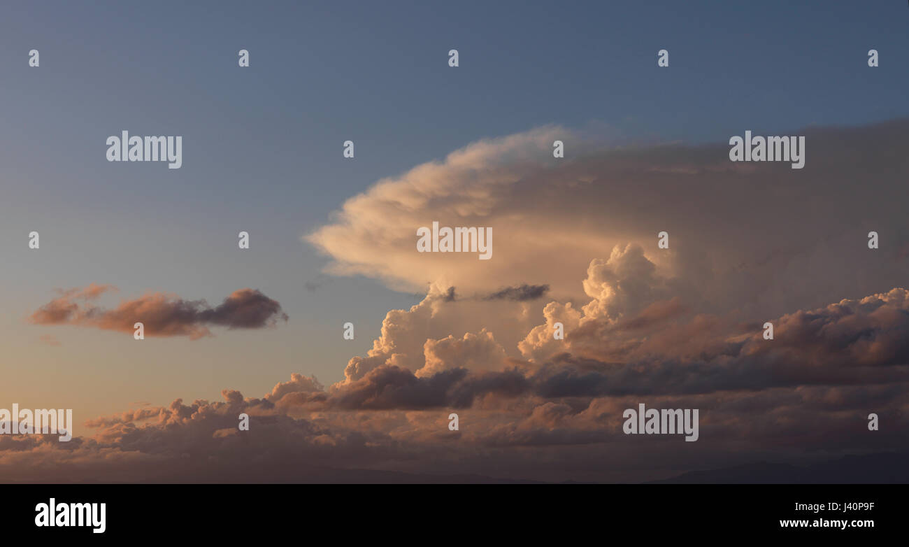 Sunset and sunset clouds hi-res stock photography and images - Alamy