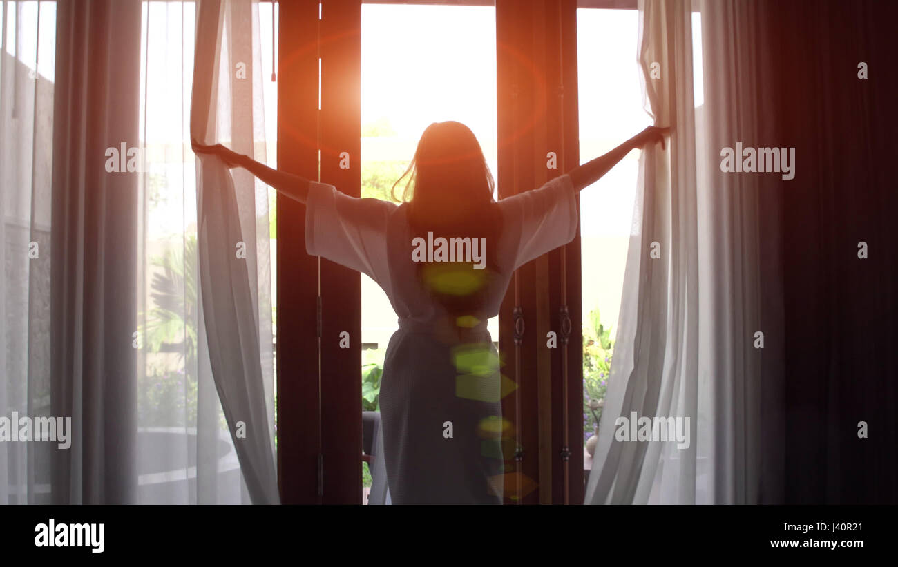 Open Curtains Stock Photos & Open Curtains Stock Images - Alamy