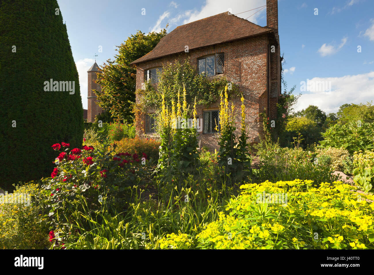 Cottage Garden, Sissinghurst Castle Gardens, Kent, Great Britain Stock ...