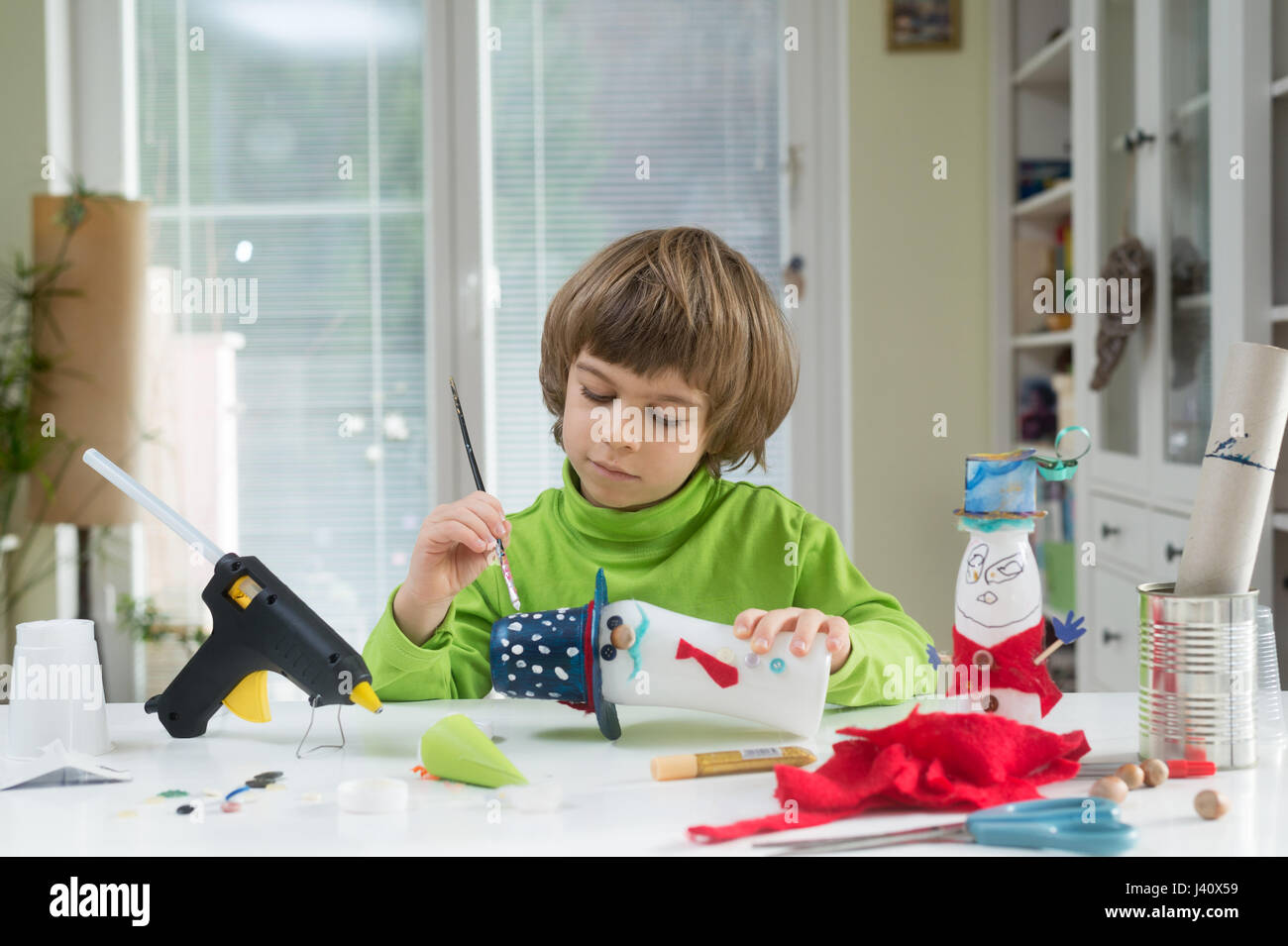 Creative learning puppets hi-res stock photography and images - Alamy