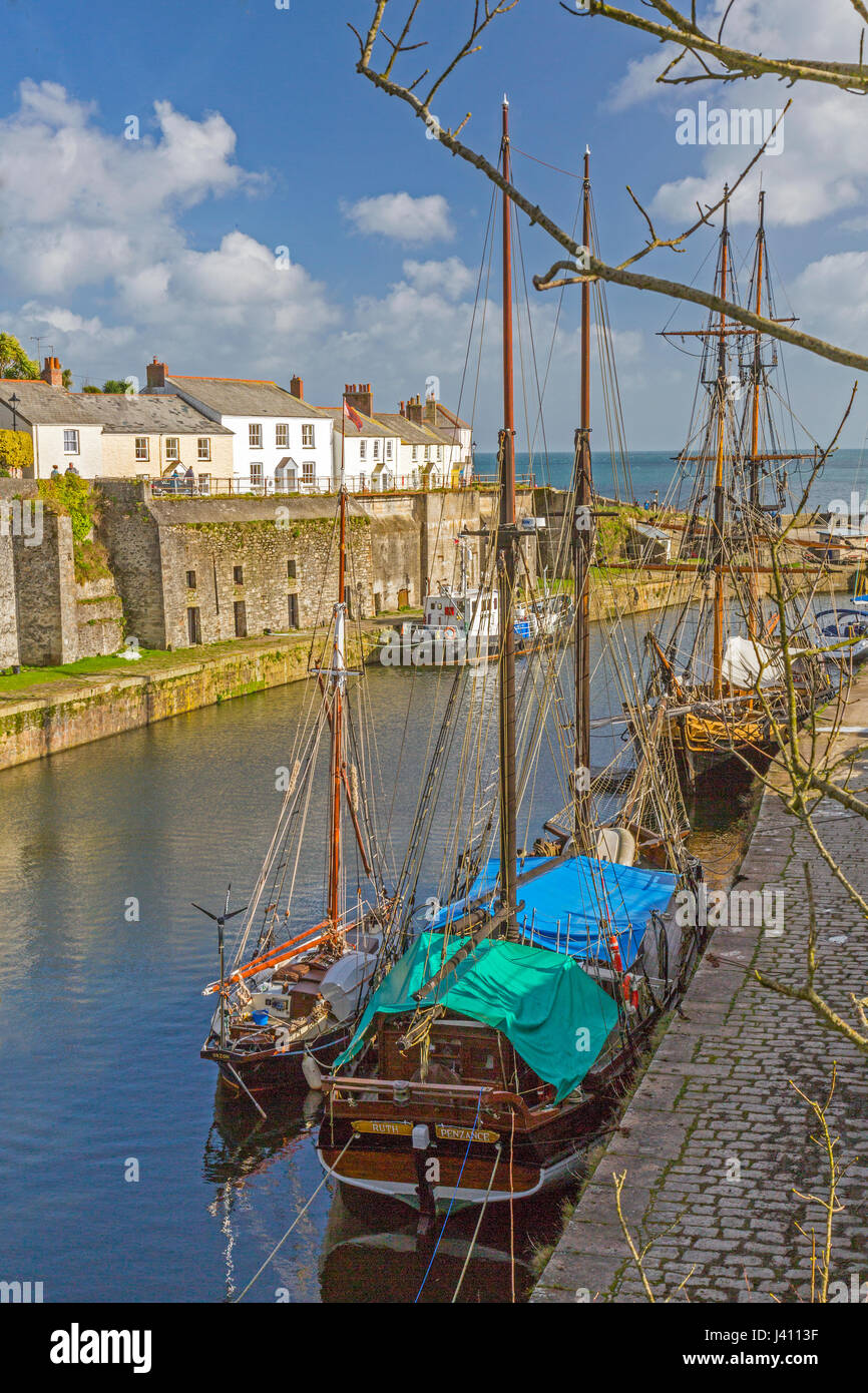 The tall ship 'Phoenix' berthed in Charlestown harbour, Cornwall ...
