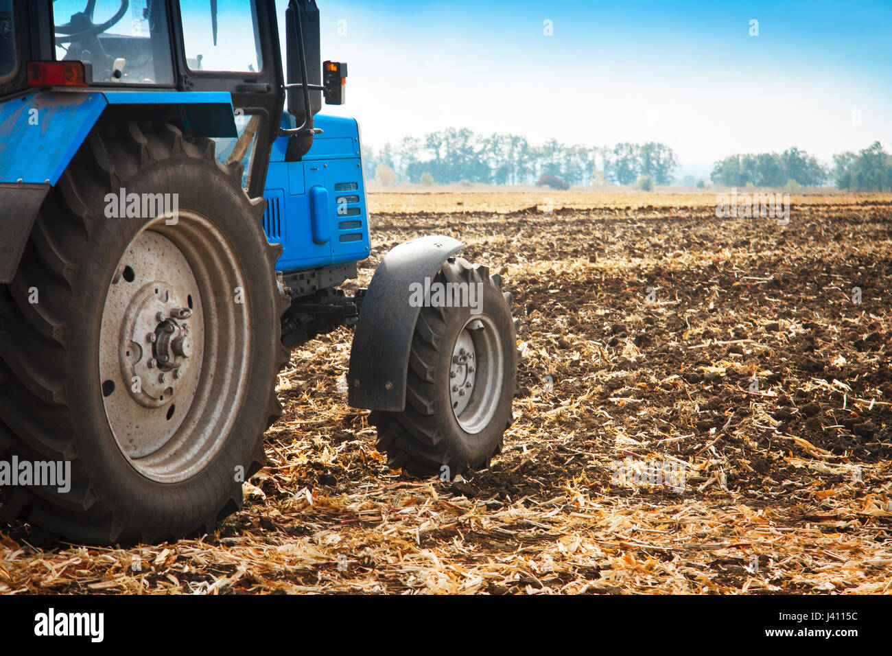 Old blue tractor hi-res stock photography and images - Alamy