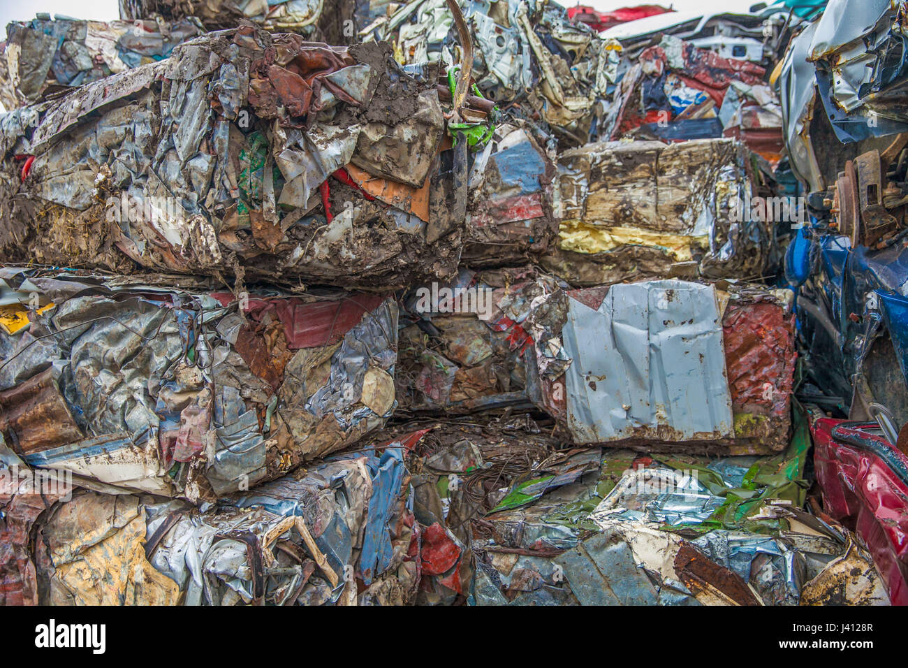 Metal blocks hi-res stock photography and images - Alamy