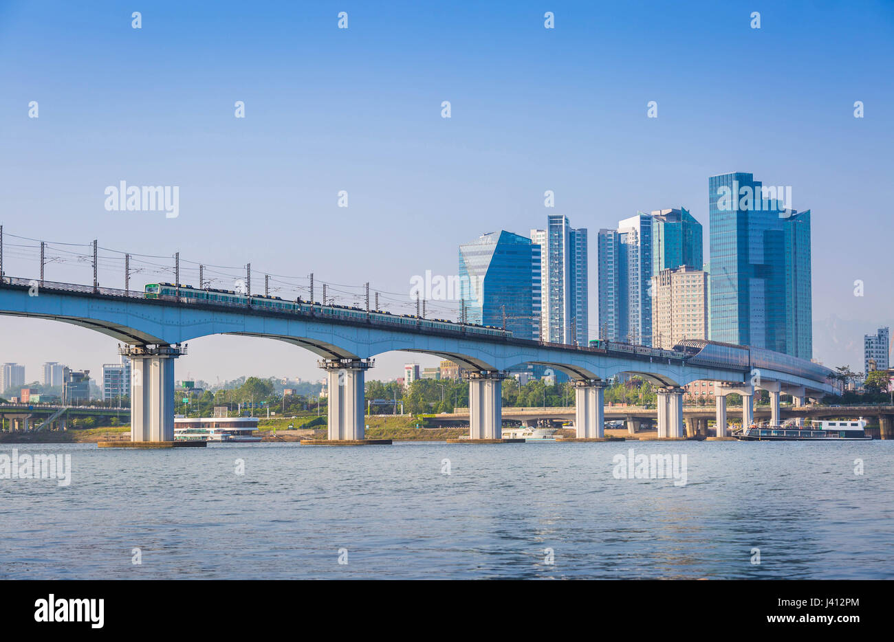 Subway and Bridge at Hanriver in Seoul, South korea Stock Photo - Alamy