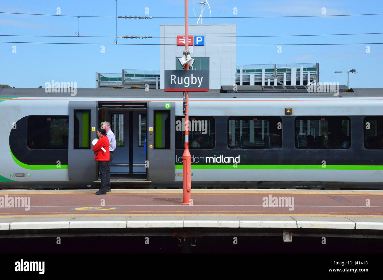 Rugby station hi-res stock photography and images - Alamy